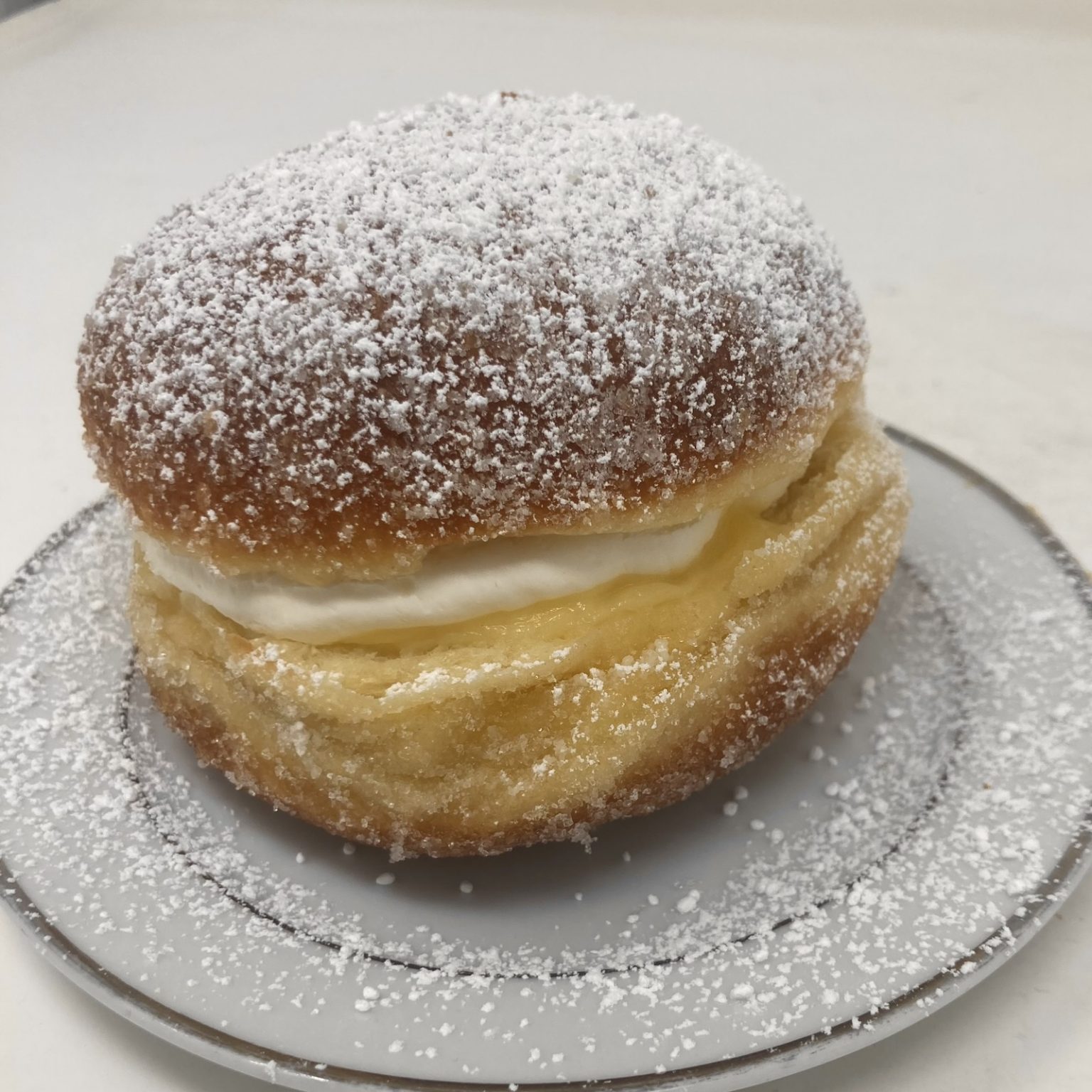 Cream filled beignet - The French Gourmet